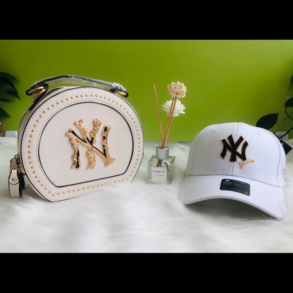 Bags | Beautiful Ny Hats With Matching Purse | Poshmark
